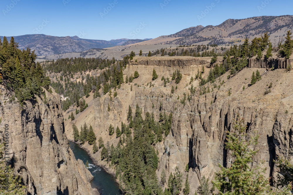 Стоковое фото «Columnar-jointed lava flow in the wall of the ...