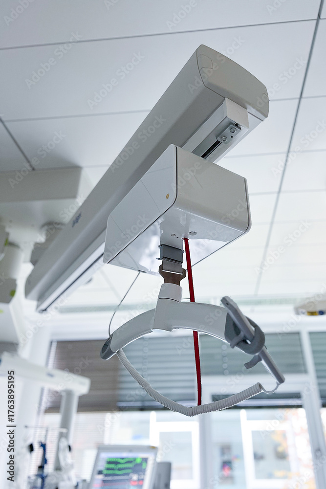 Description (≤200 characters): Modern hospital ceiling patient lift ...