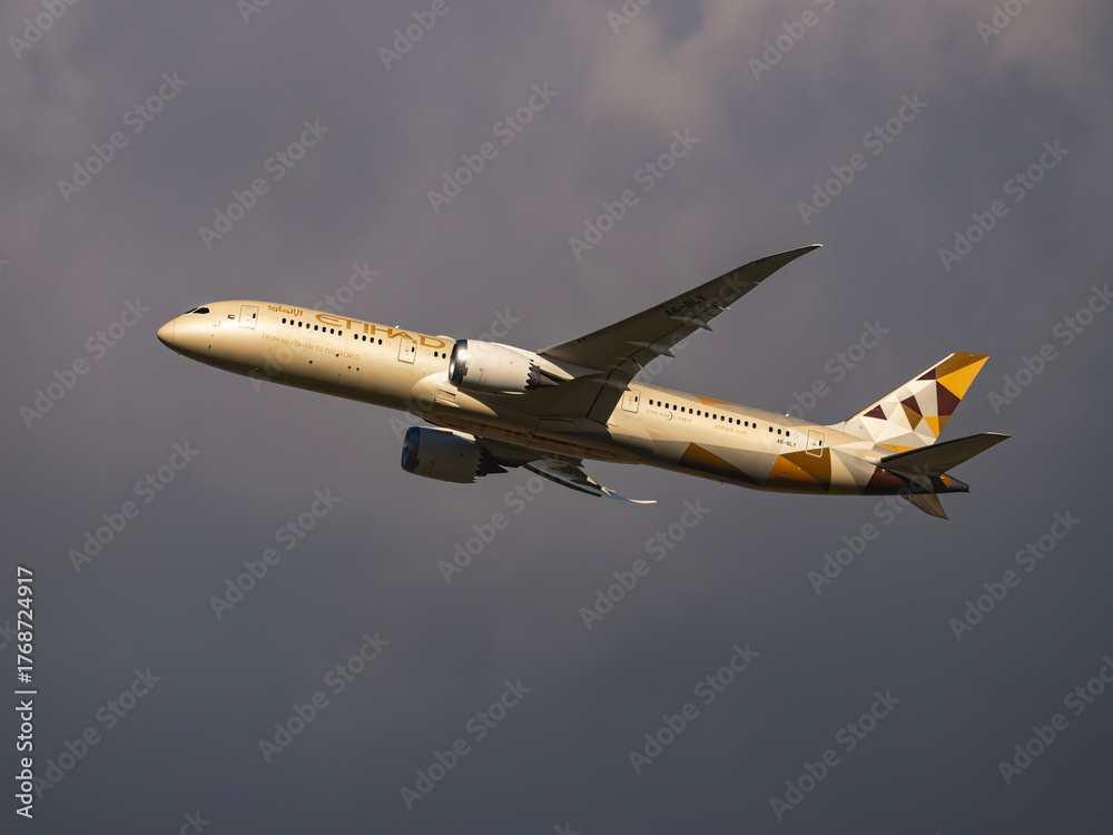 Стокове фото PRAGUE, Czech Republic - October 26, 2025: Etihad Airways ...