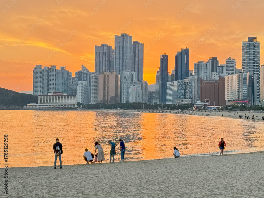 Foto de Stock Busan City, South Korea, September 30, 2025: Busan ...