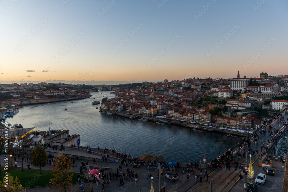 Atardecer en Oporto con vistas panorámicas de la ciudad y el río 2026 ...