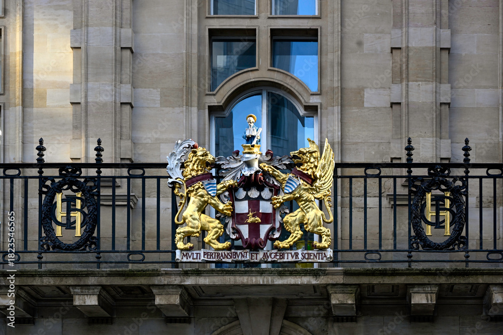 Photo Stock LONDON, UK - NOVEMBER 18, 2025: Coat of Arms outside the ...