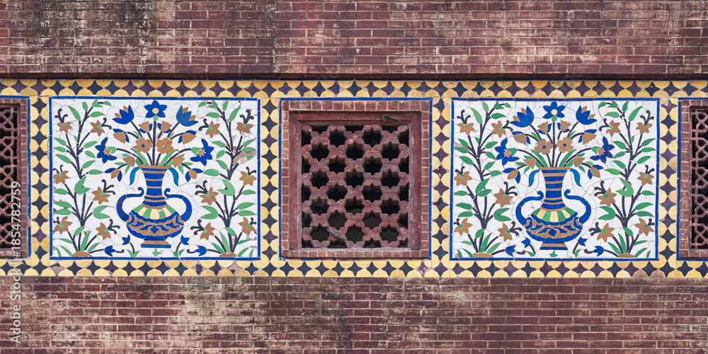 Foto Colorful kashi-kari or faience tile mosaic floral design panels ...