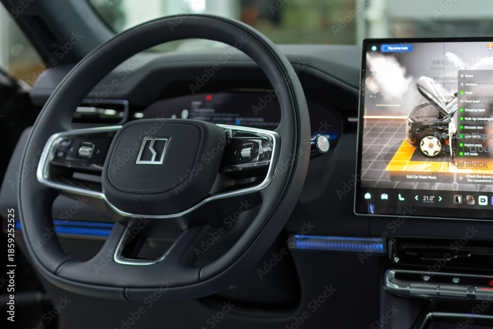 Foto de Stock ZEEKR 9X Modern EV car interior, steering wheel ...