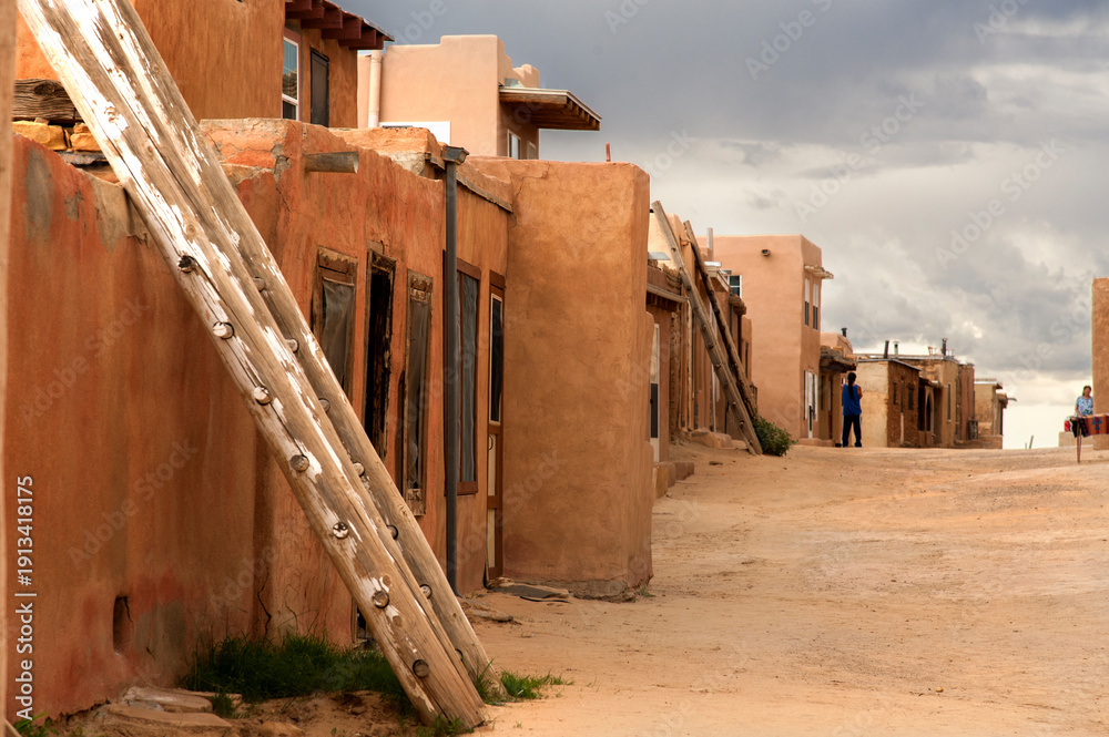 Foto de Stock USA, New Mexico, Acoma, Sky City, tribe, native ...