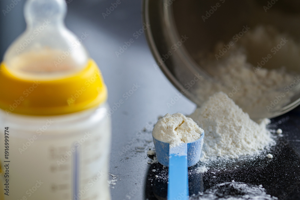 Foto de Stock Baby formula, infant formula, baby milk bottle, scoop of ...