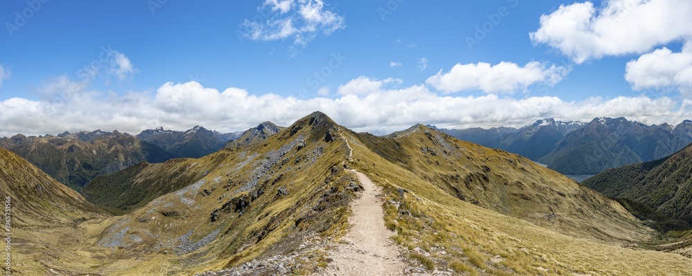 Stock-Foto „Kepler Track, Great Walk, mountain views Kepler Mountains ...