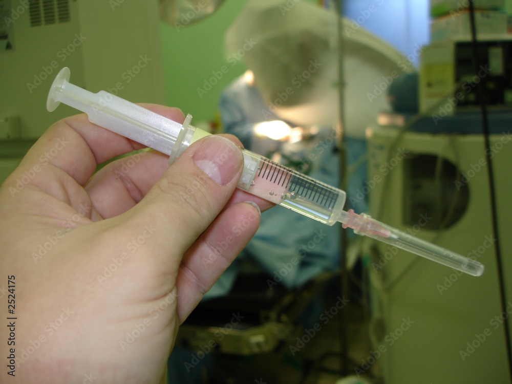 injection piqure seringue anethésie Photos | Adobe Stock