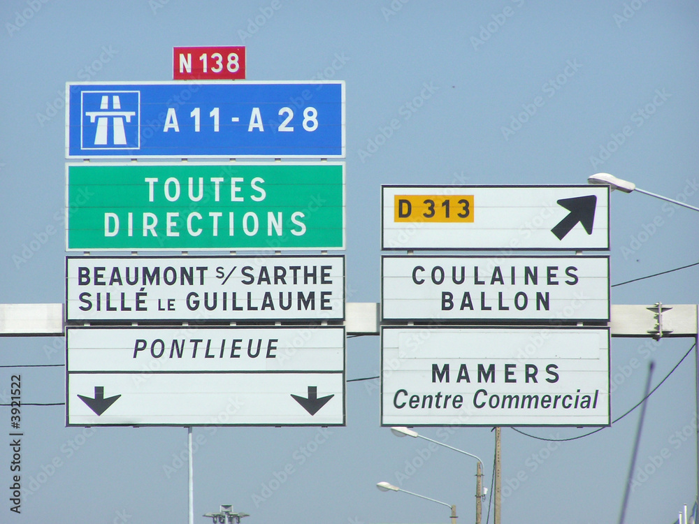 0929 - Panneaux de signalisation routière Photos | Adobe Stock