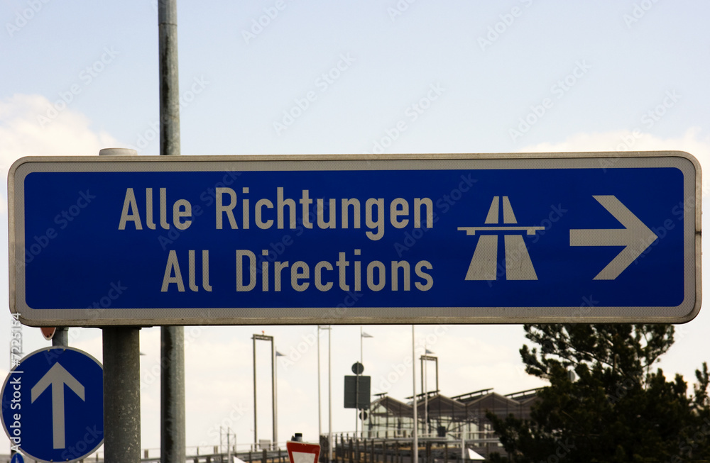 Alle Richtungen Stock-Foto | Adobe Stock