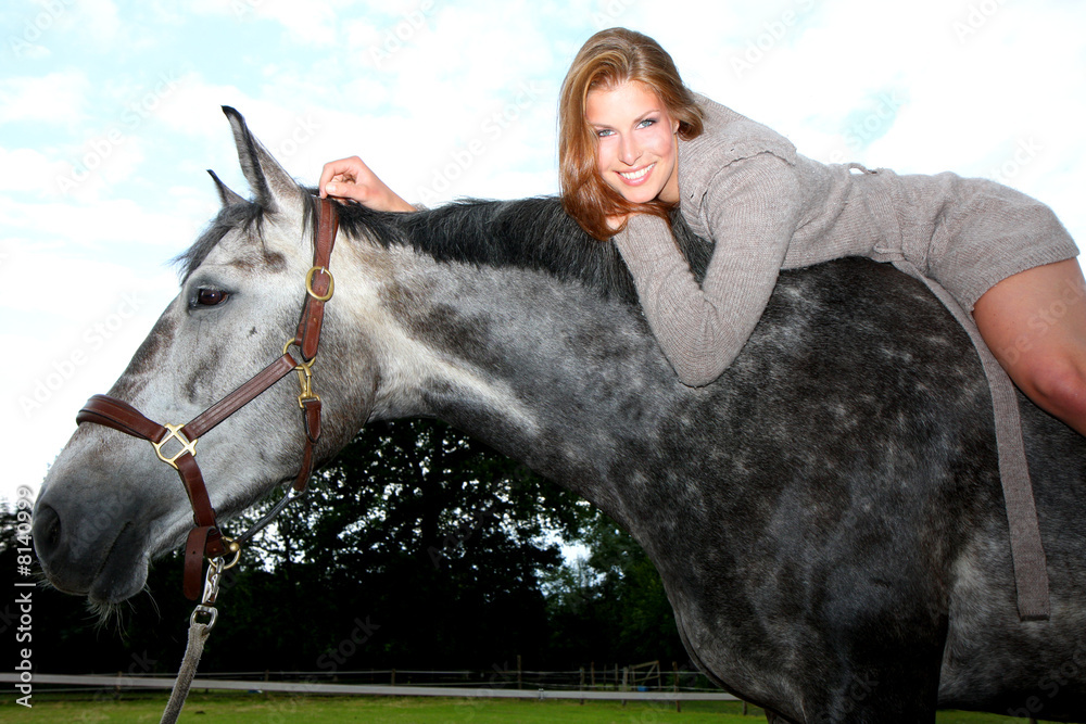 pferd reiterin Stock Photo | Adobe Stock
