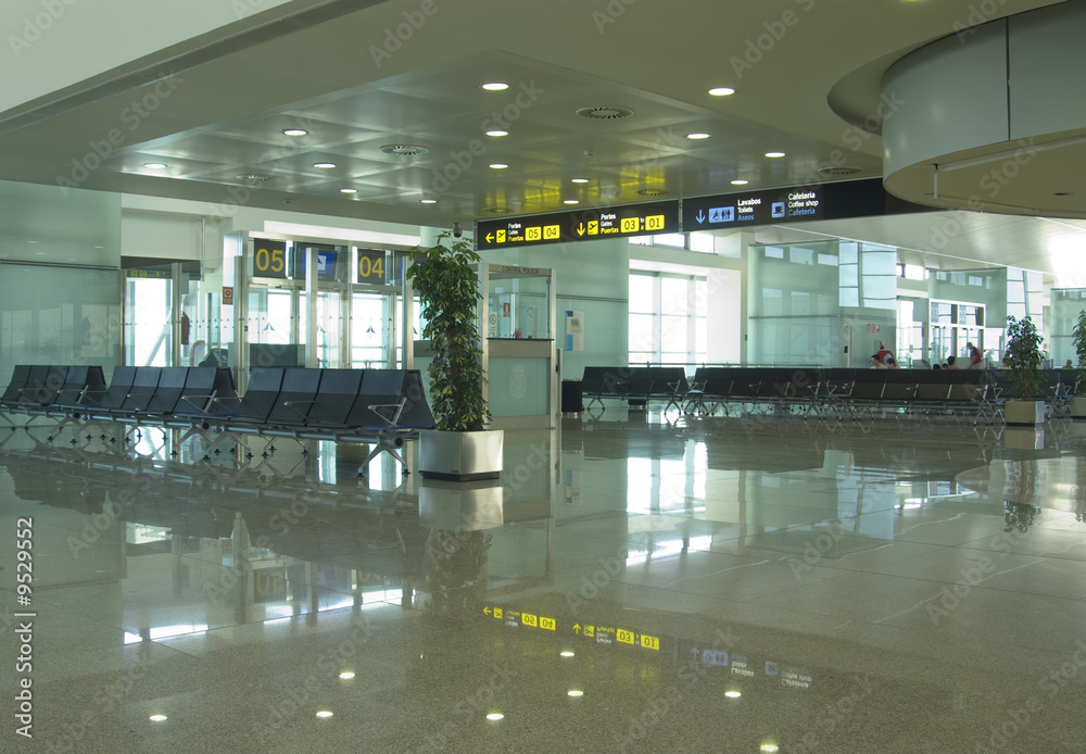 Sala de embarque de un aeropuerto Stock Photo | Adobe Stock