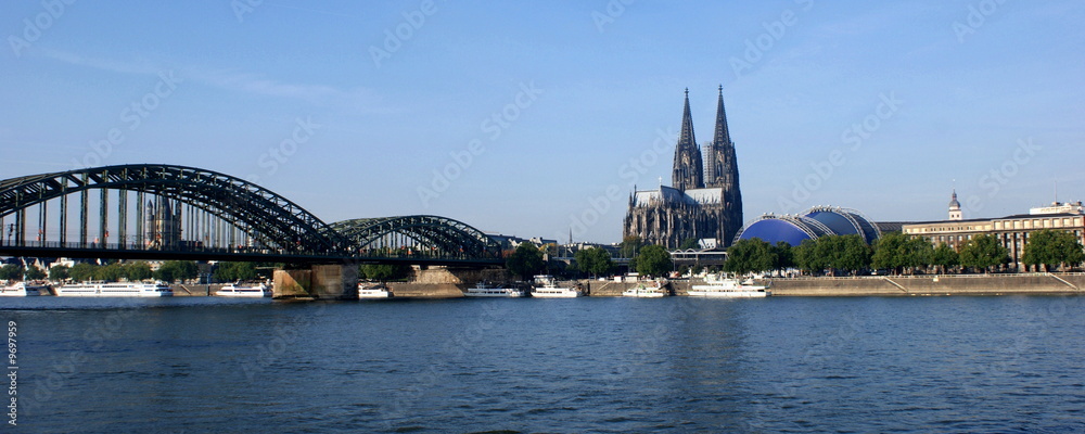 Köln am Rhein Stock-Foto | Adobe Stock