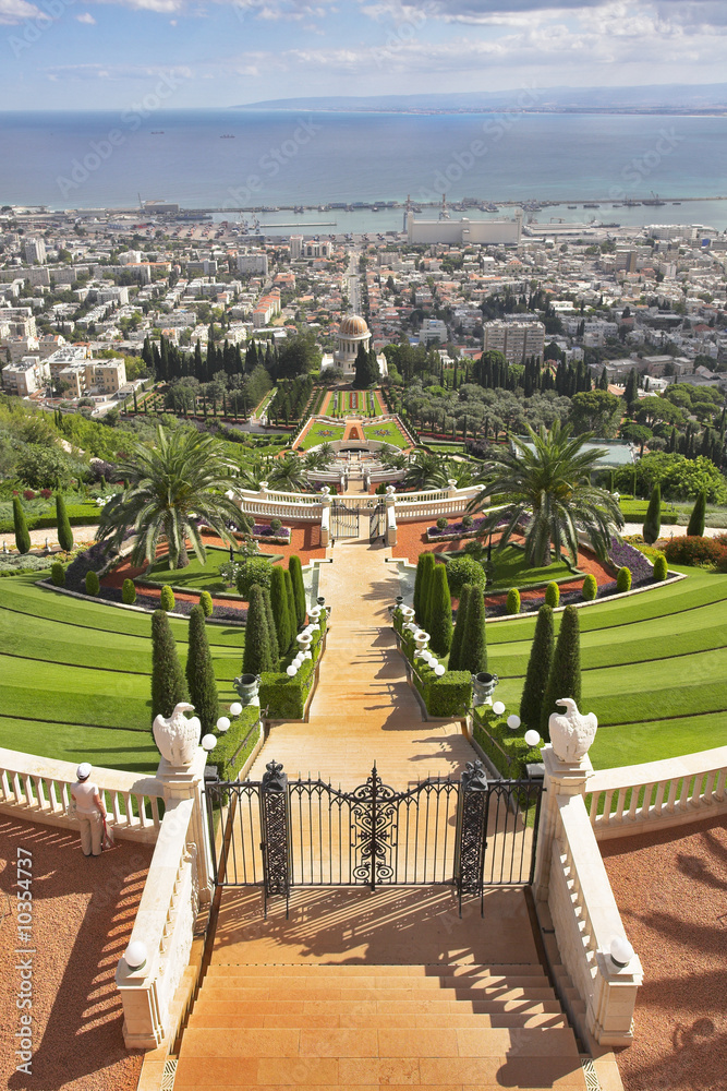 Grandiose magnificent landscape - Bahai gardens, Haifa and sea Stock ...