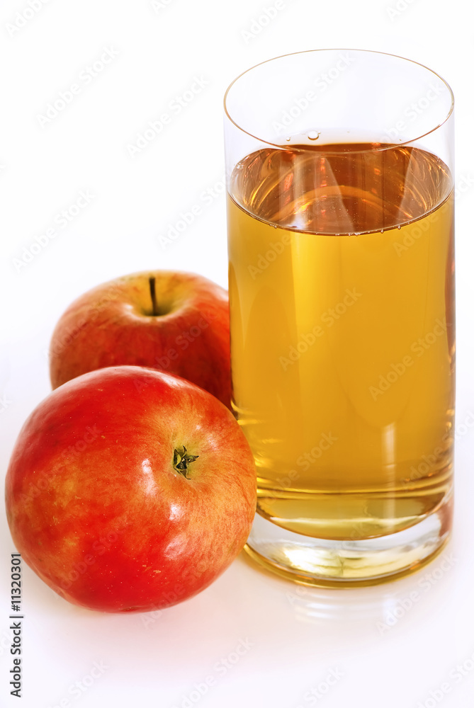 Frischer Apfelsaft Stock-Foto | Adobe Stock