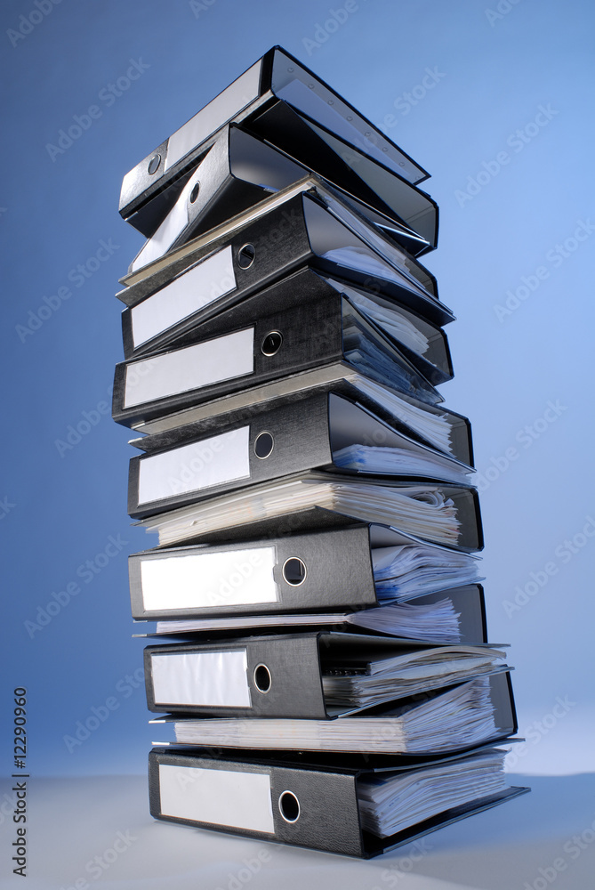 Aktenstapel Stock-Foto | Adobe Stock