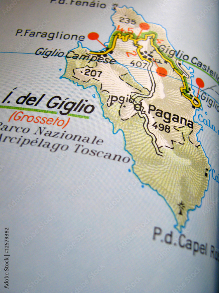 cartina isola del giglio Stock Photo | Adobe Stock