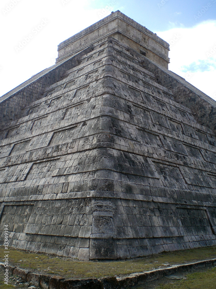 pyramide inca Stock Photo | Adobe Stock