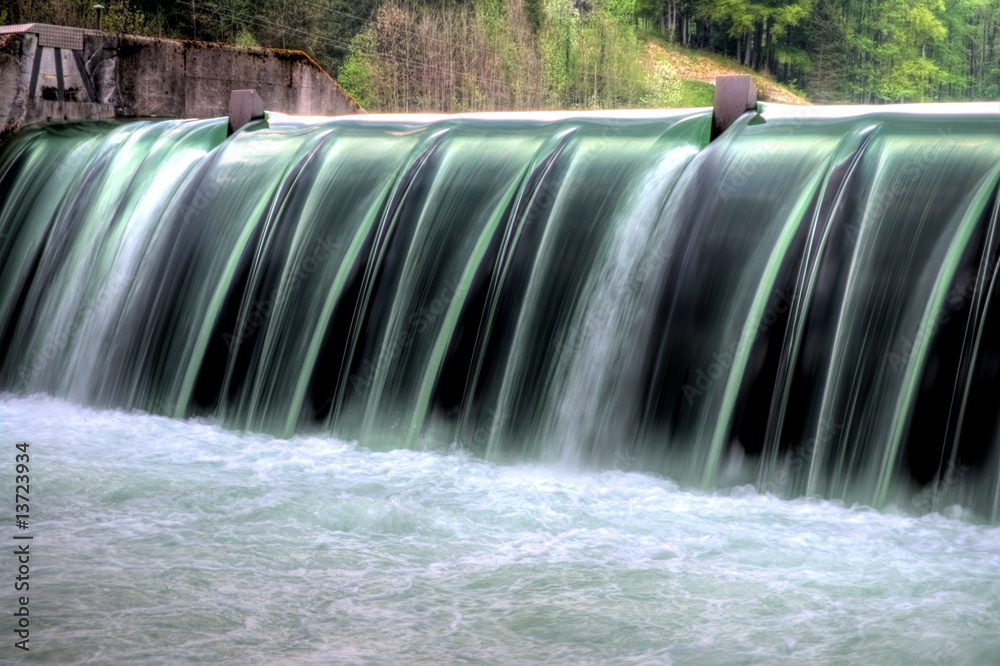 Wasserdamm foto de Stock | Adobe Stock