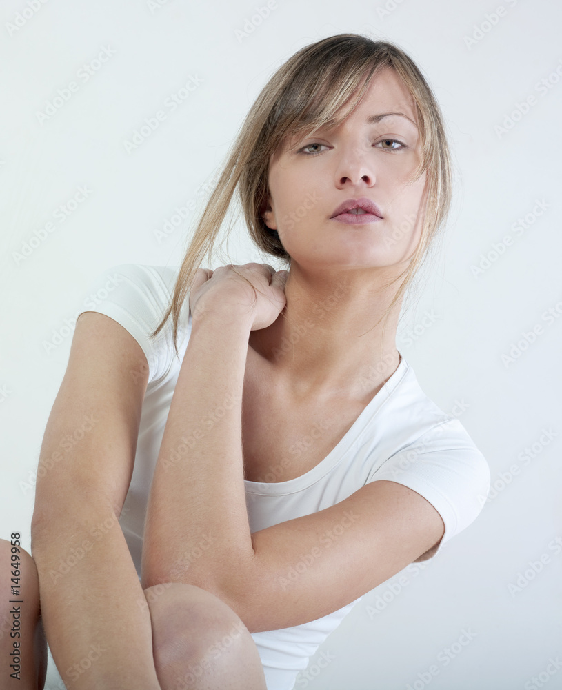 posture et visage de femme zen Stock Photo | Adobe Stock