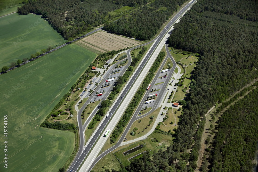 Autobahnparkplatz Stock-Foto | Adobe Stock