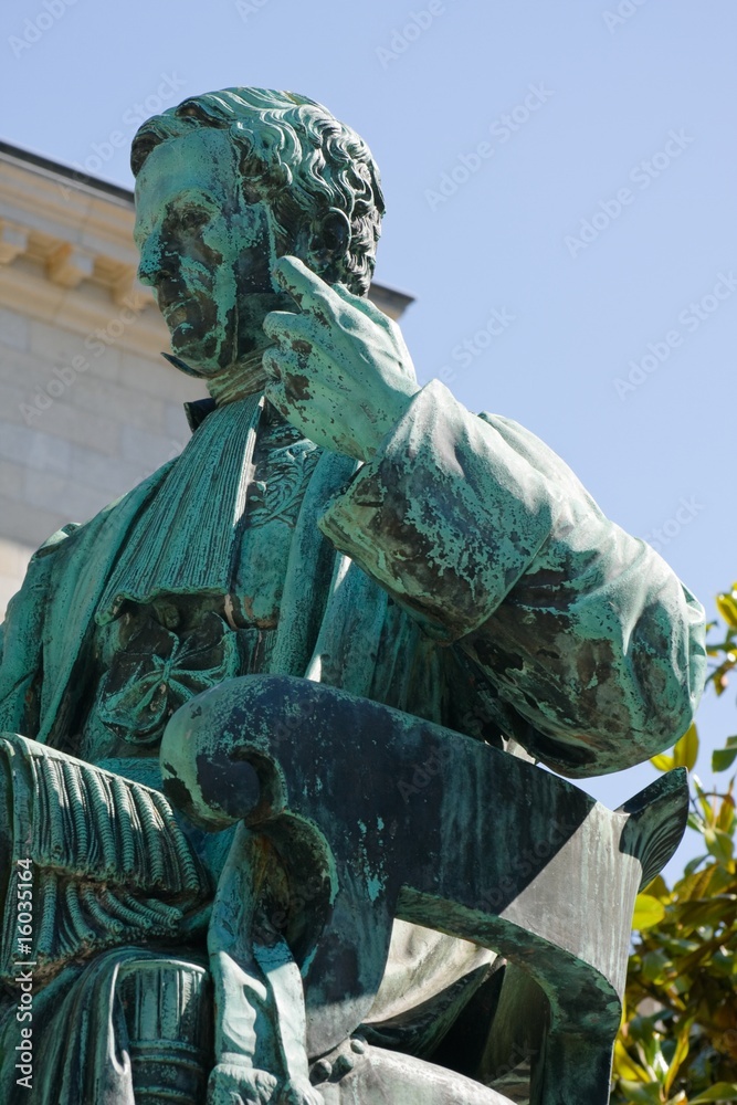 Statue du Dr René Laënnec (1781-1826), Quimper, Bretagne. foto de Stock ...