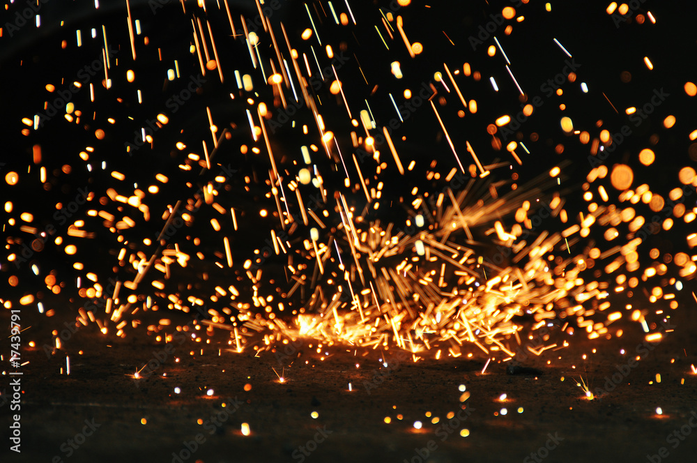 Funken beim Schweißen Stock-Foto | Adobe Stock