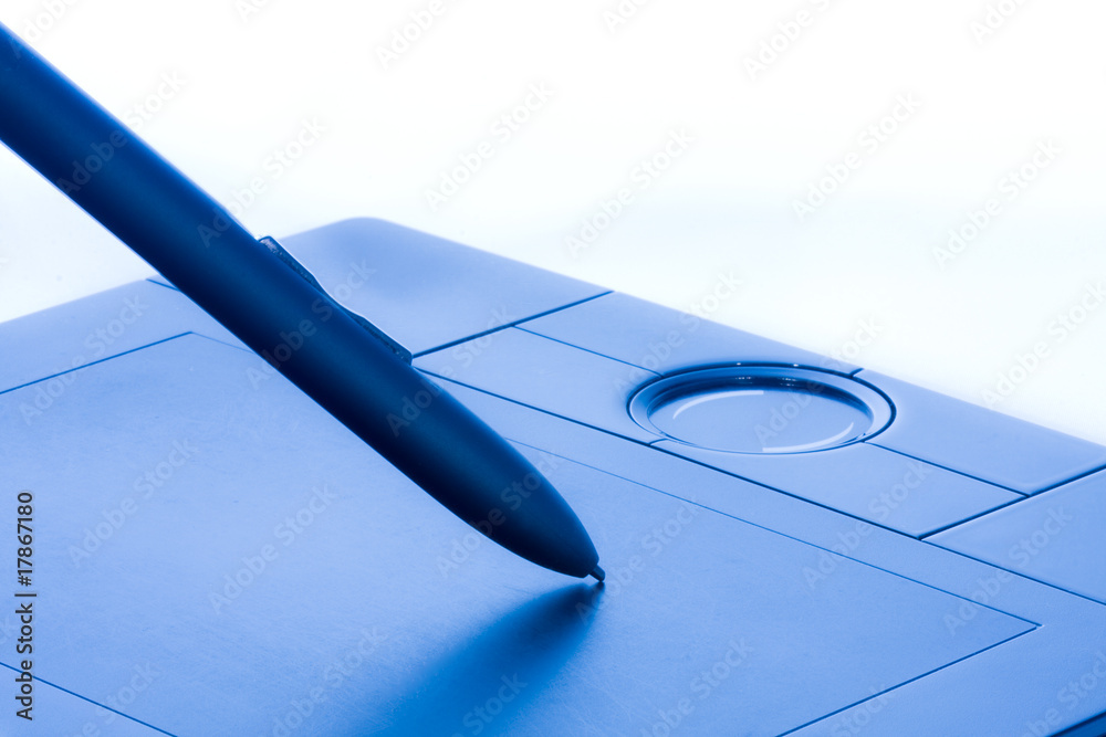 tabla digitalizadora aislada en fondo blanco Stock Photo | Adobe Stock