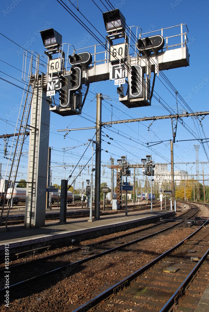 signalisation ferroviaire Photos | Adobe Stock