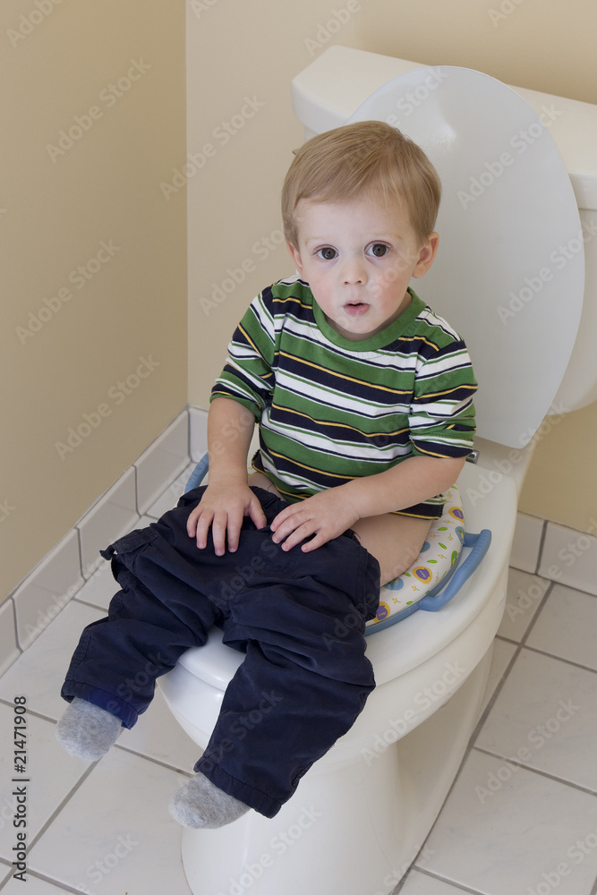 Poster Young Boy Sitting on Toilet – Wall Art | UkPosters