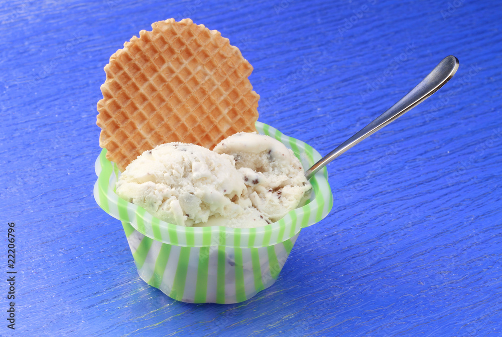 coppetta gelato Stock Photo | Adobe Stock