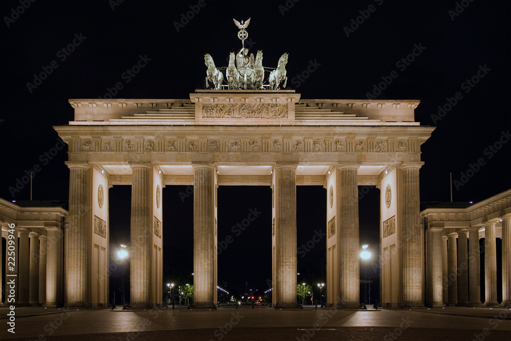 Famous Brandenburger Gate by night Stock Photo | Adobe Stock