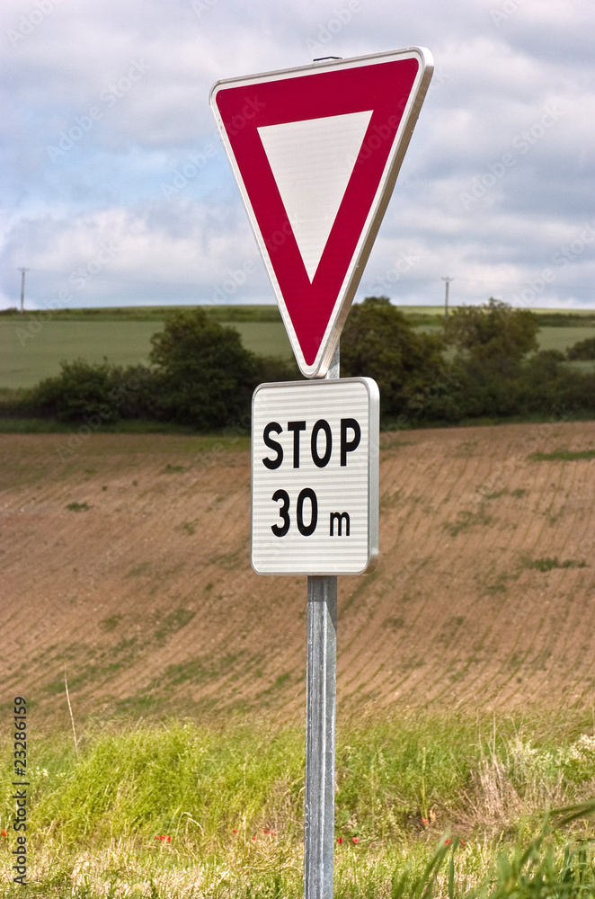 panneau stop 30 mètres Stock Photo | Adobe Stock