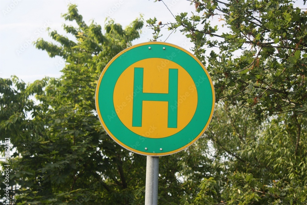 Haltestelle Stock-Foto | Adobe Stock