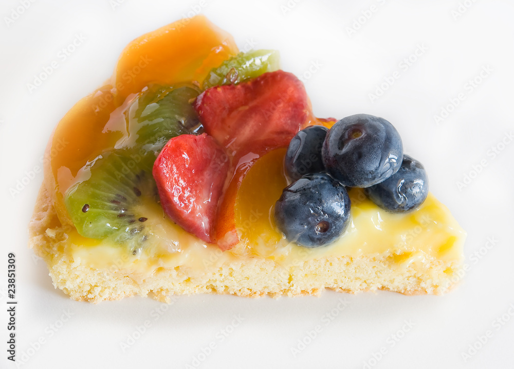 Foto Stock fetta di crostata alla frutta | Adobe Stock