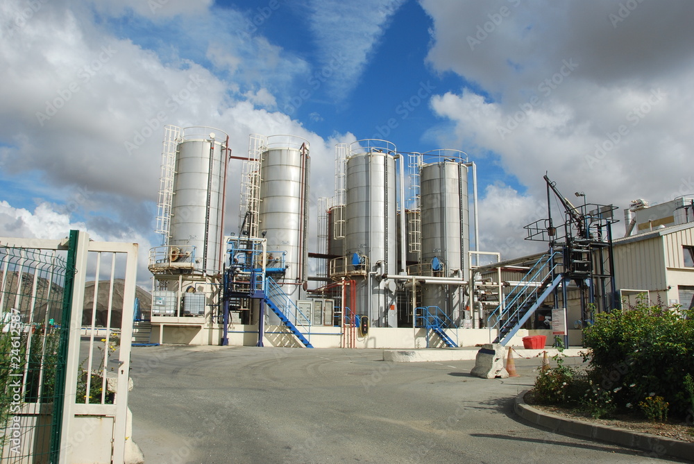 cuves industrielles Stock Photo | Adobe Stock