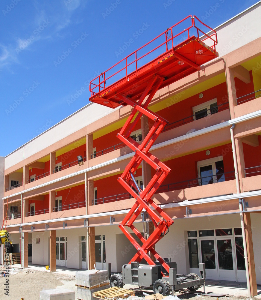 Plate-forme élévatrice de chantier Stock Photo | Adobe Stock