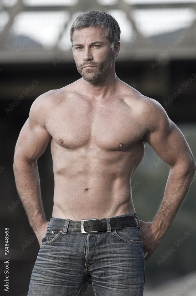 Sportlicher Mann Stock-Foto | Adobe Stock