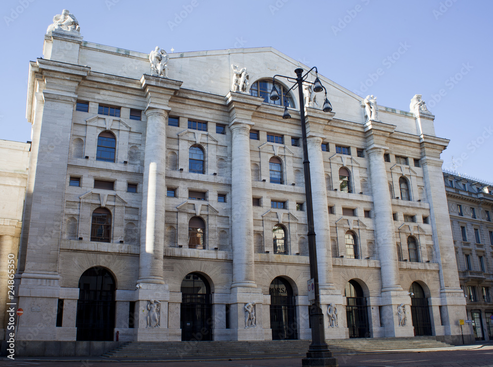 Foto Stock Palazzo della borsa, Milano | Adobe Stock
