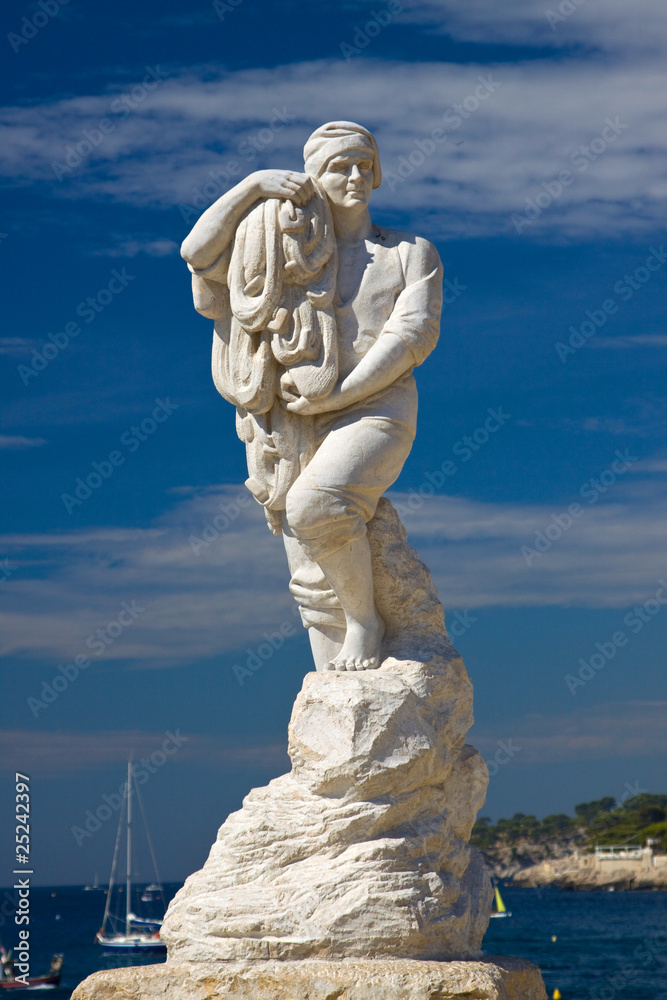 Calendal statue construite en pierre de Cassis Stock Photo | Adobe Stock