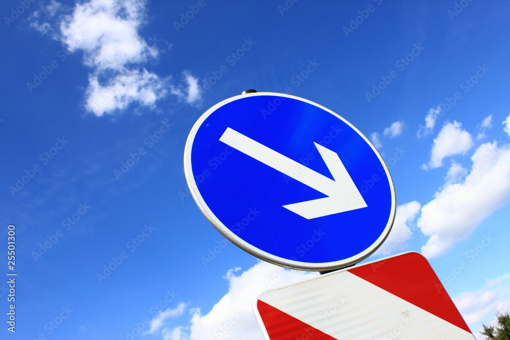 Verkehrszeichen in Deutschland "Hinterniss Umfahren". Stock Photo ...