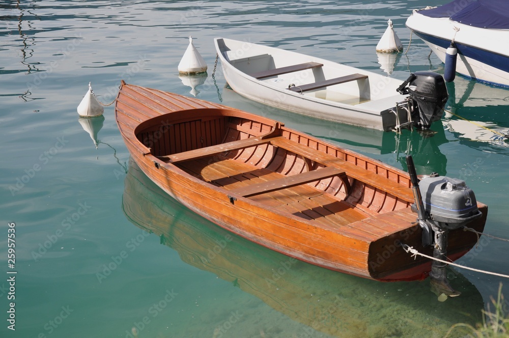 barque en bois Photos | Adobe Stock