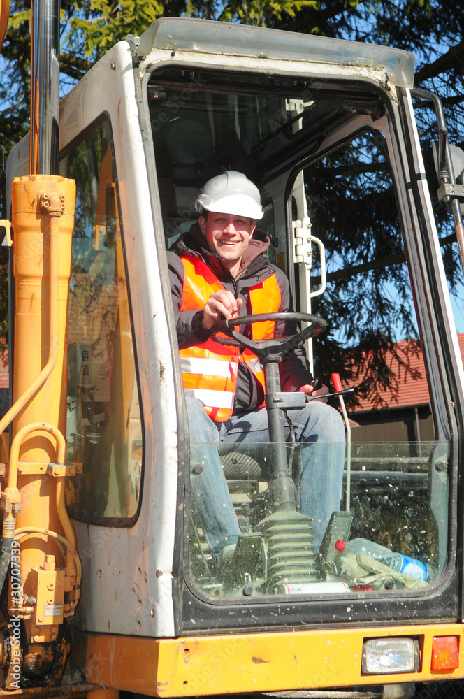 Baggerfahrer Stock-Foto | Adobe Stock