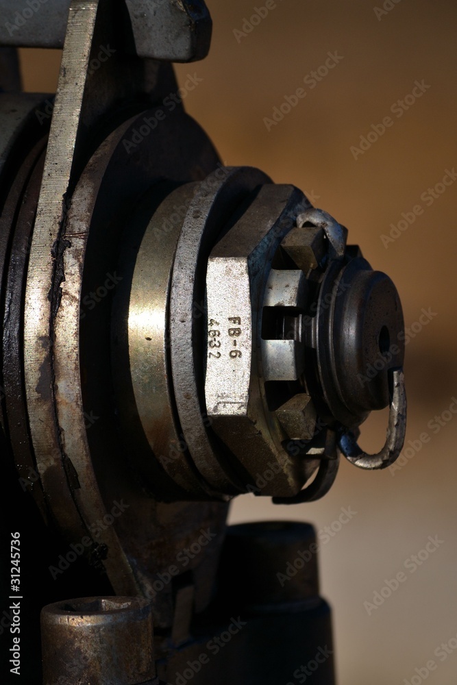 Schraubsicherung Kronenmutter mit Splint Stock-Foto | Adobe Stock