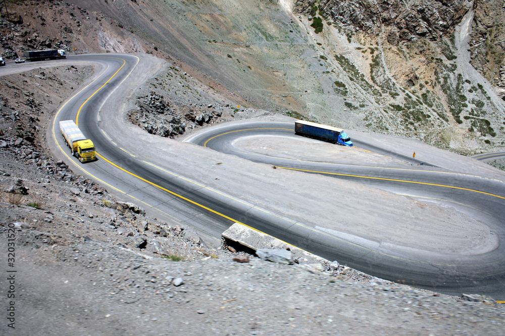 Curvas en la carretera Stock Photo | Adobe Stock