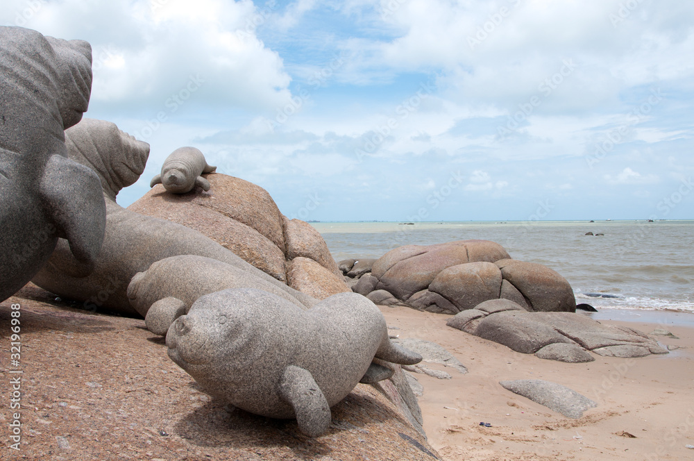 Poster Dugong sculpture – Wall Art | UkPosters
