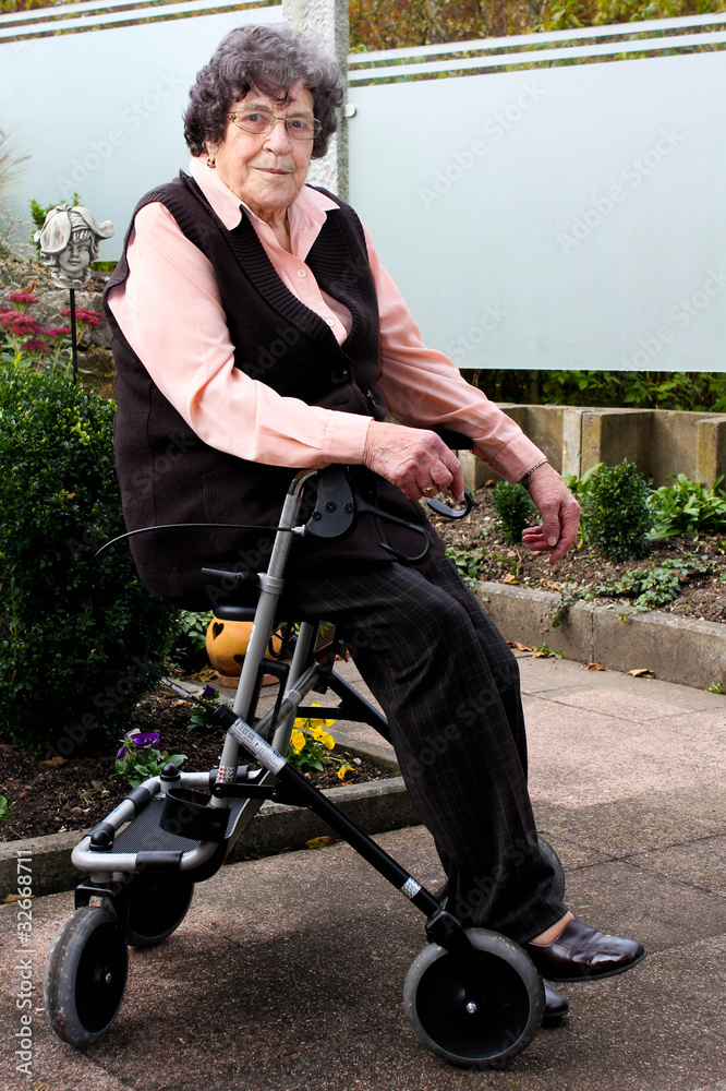 rollator oma Terrasse Stock Photo | Adobe Stock