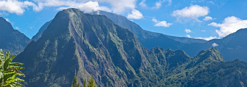 piton d'anchaing, cirque de Salazie, île de la Réunion Stock Photo ... piton d'anchaing, cirque de Salazie, île de la Réunion Stock Photo ...