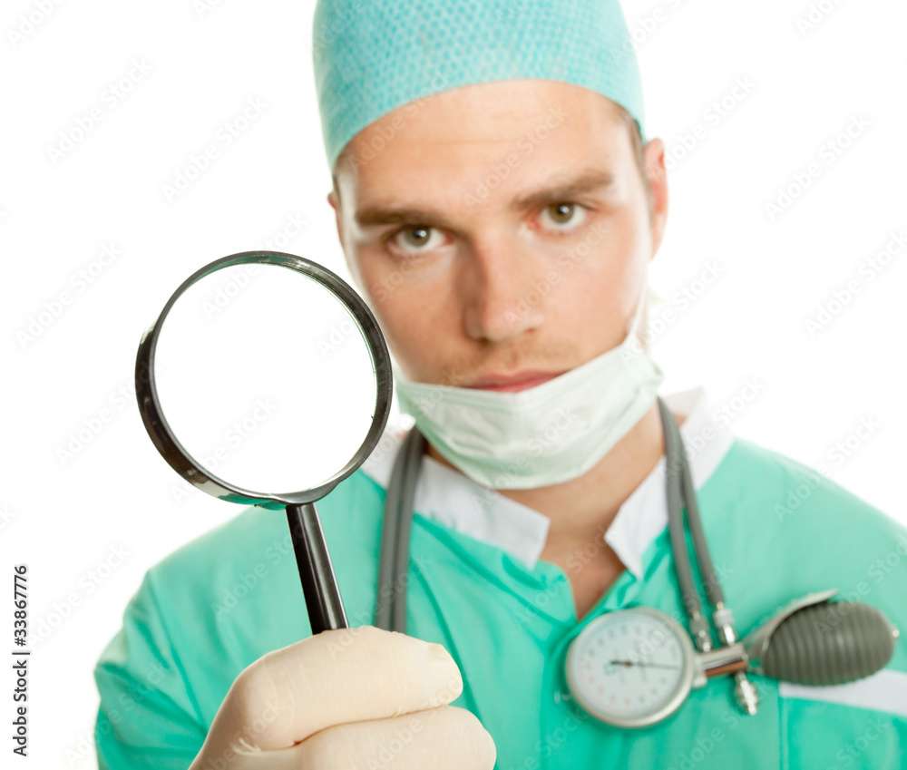 preise unter die lupe nehmen Stock-Foto | Adobe Stock