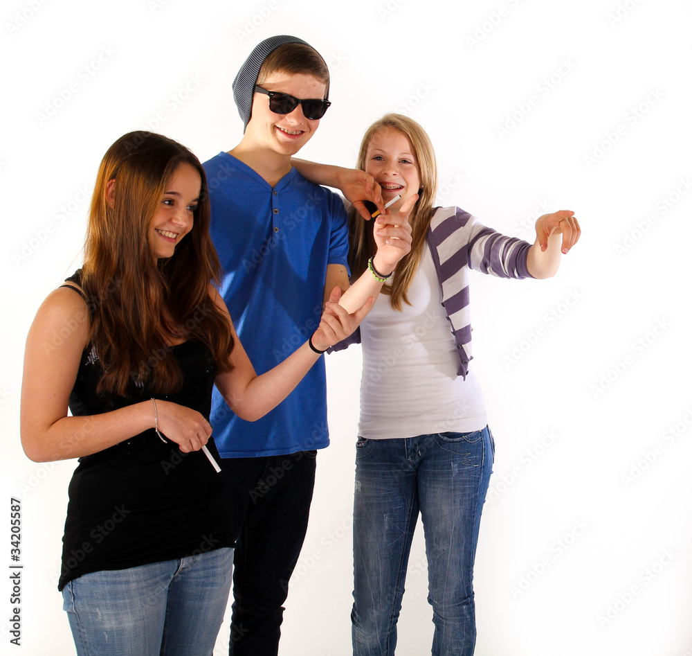 0711 lachen teenager auslachen Stock-Foto | Adobe Stock